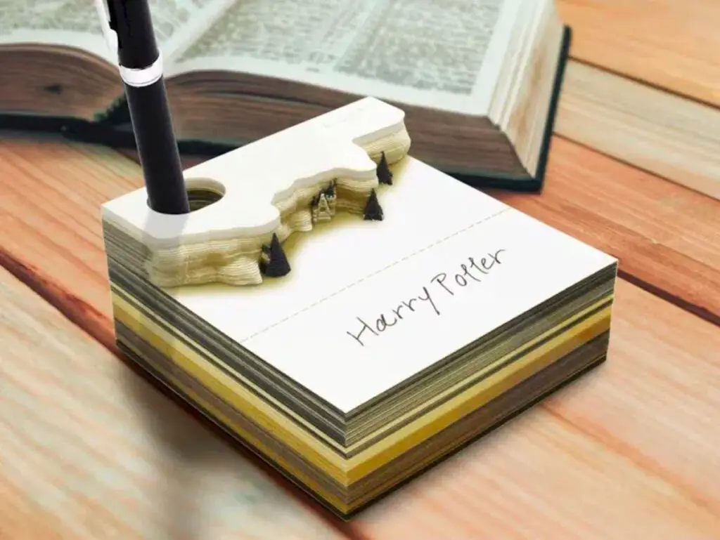 This Is The Coolest Harry Potter Memo Pad