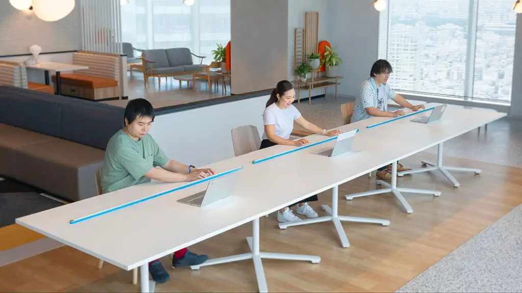 Google Japan Unveils An Insane 5-Foot Long Keyboard