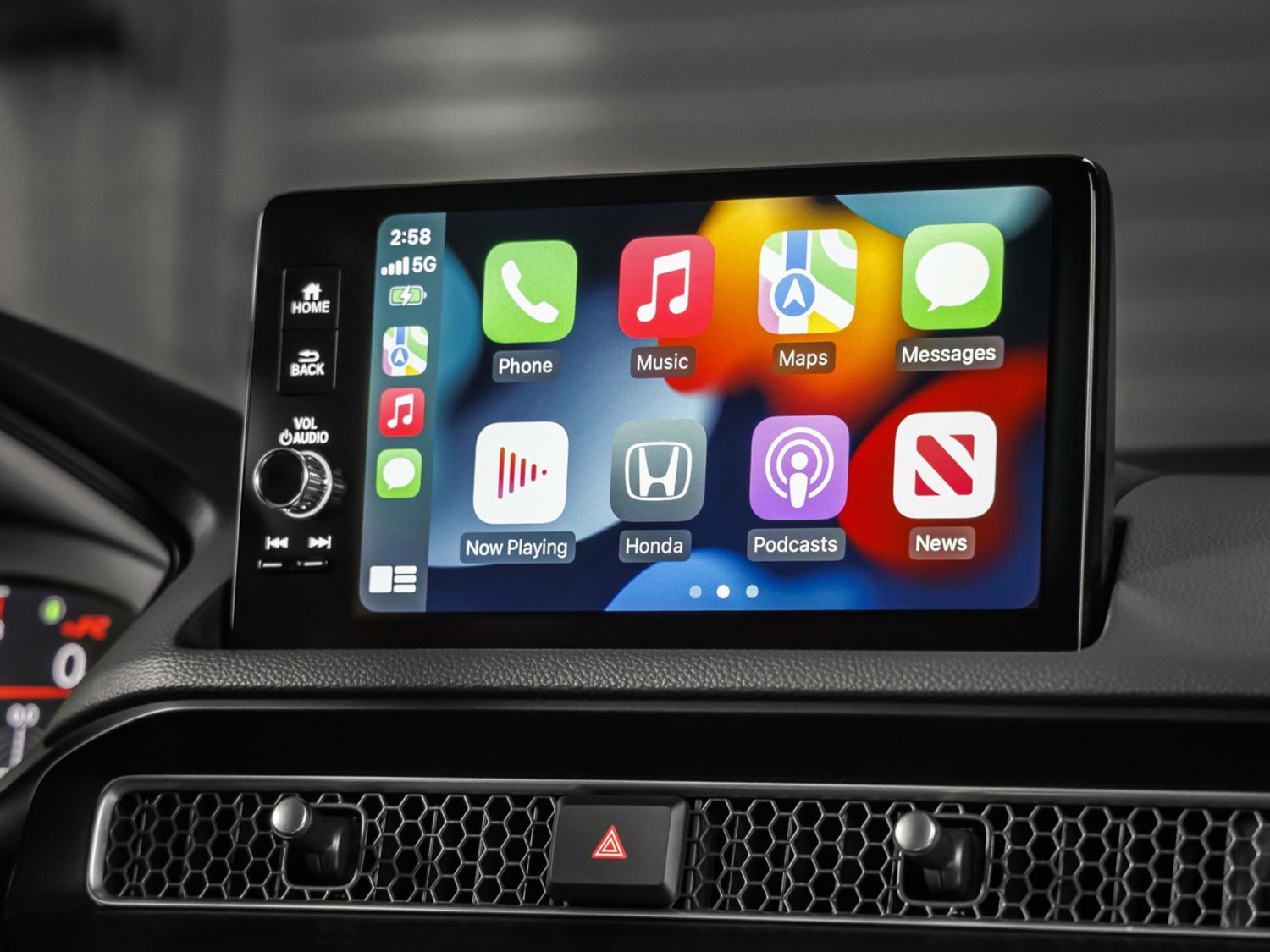 Apple Finally Brings the Sports App to CarPlay