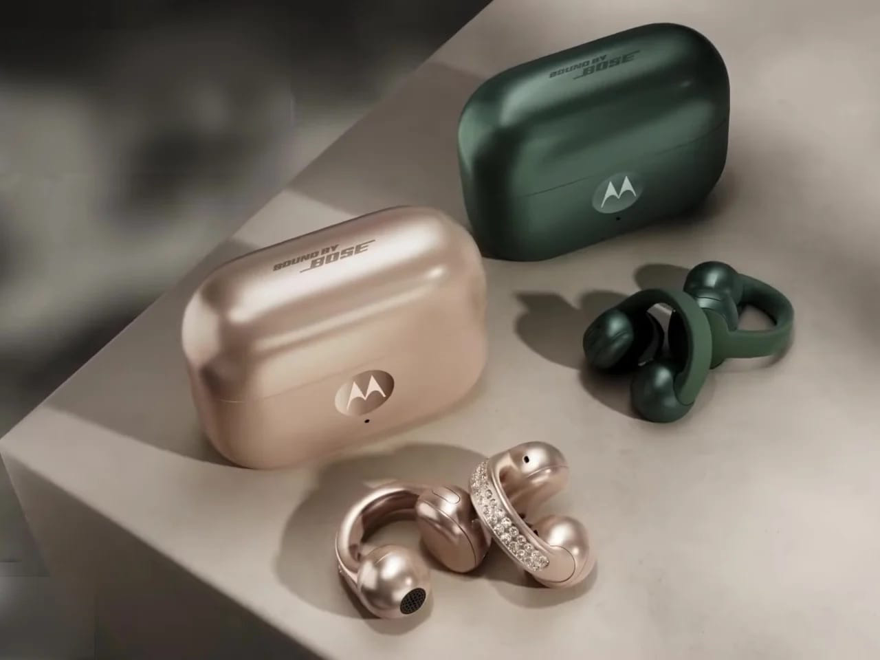 The New Moto Buds Loop Earbuds With Real Swarovski Crystals